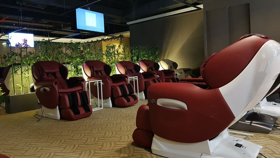 Halal Food At klia2: 10 Delicious Eateries To Dine While Waiting For ...