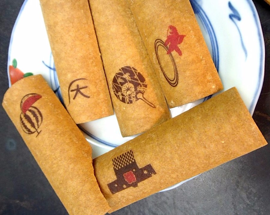 23 Delicious Muslim-Friendly Snacks You Can't Miss On Your Next Japan Trip