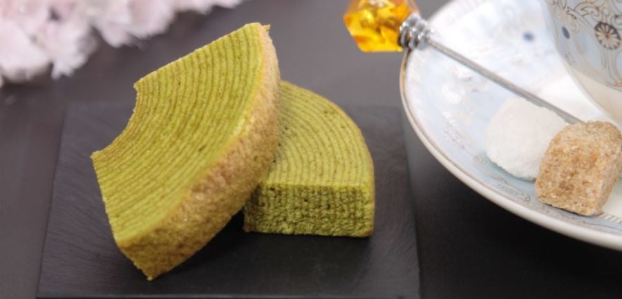 23 Delicious Muslim-Friendly Snacks You Can't Miss On Your Next Japan Trip