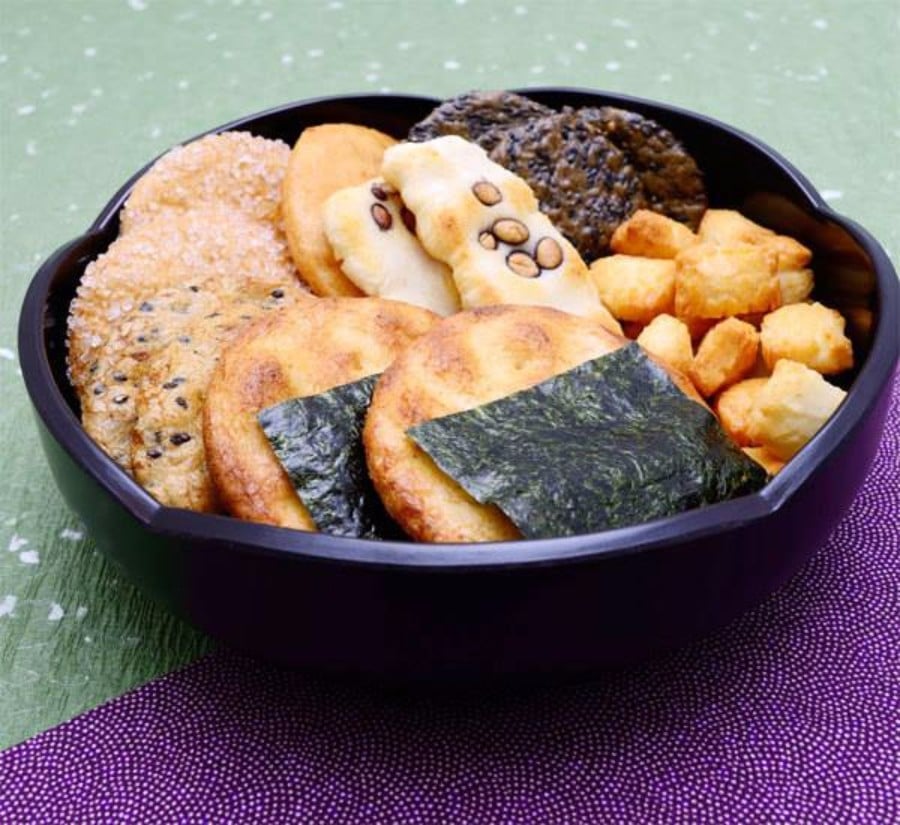 23 Delicious Muslim-Friendly Snacks You Can't Miss On Your Next Japan Trip